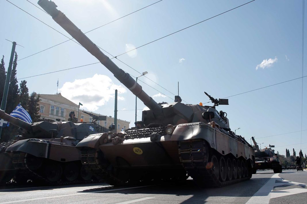 200 χρόνια Ελλάδα με μια εντυπωσιακή παρέλαση! Συγκίνηση και περηφάνια! (BINTEO) - Usay.gr