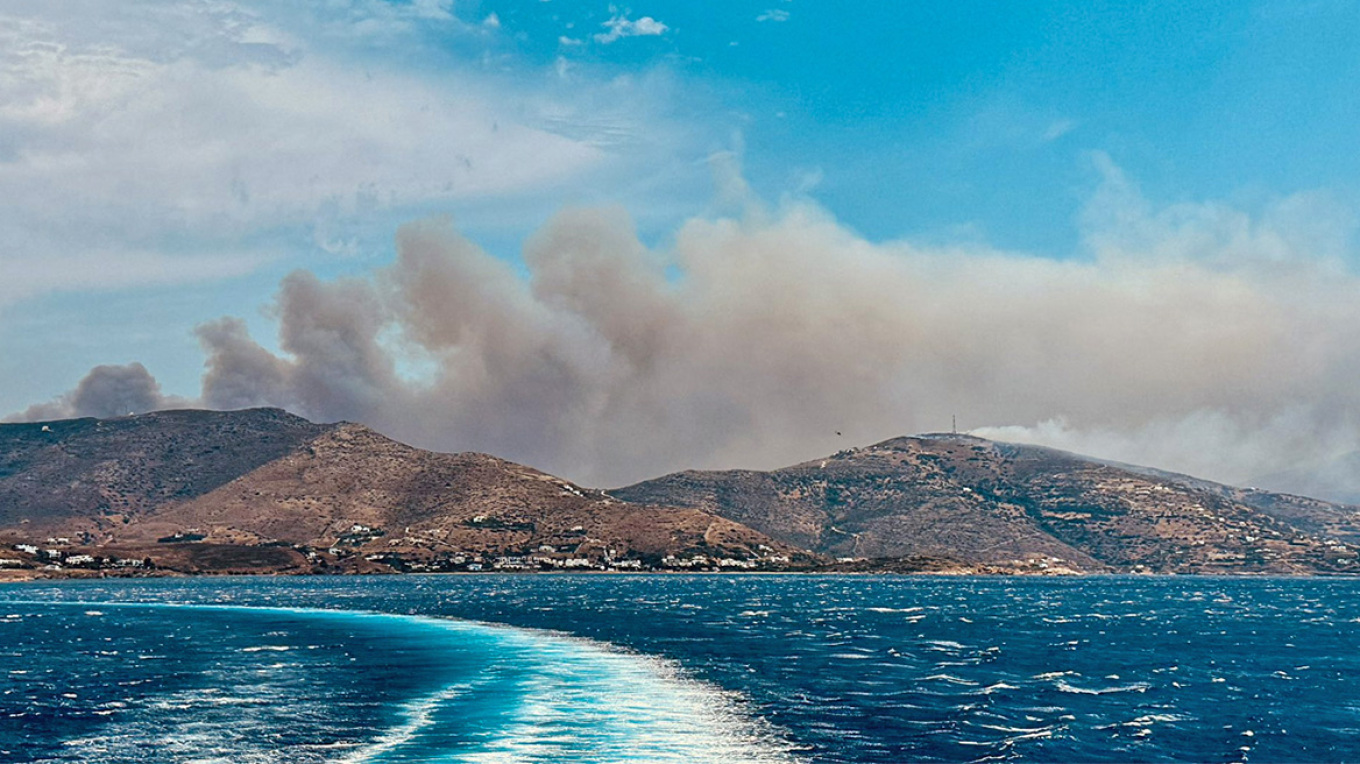 Φωτιά στην Άνδρο: Μήνυμα του 112 για εκκένωση της περιοχής Γίδες - Usay.gr