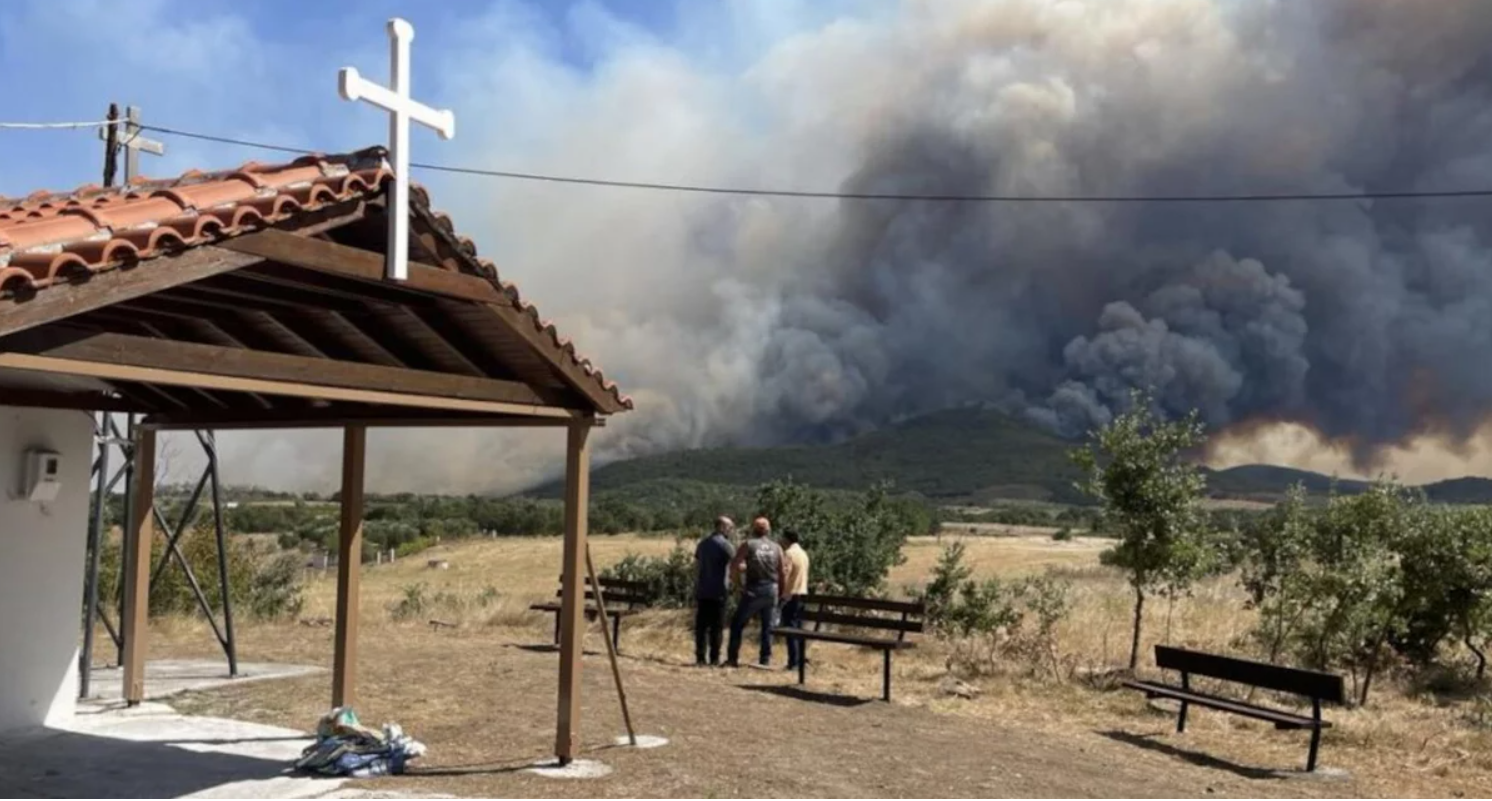 Αλεξανδρούπολη: Εκτός ελέγχου η φωτιά – Νέο μήνυμα του 112 για εκκένωση οικισμών - Usay.gr