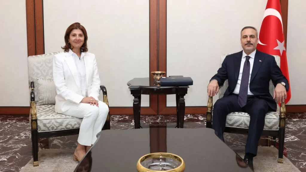 Φιντάν σε ειδική απεσταλμένη ΟΗΕ: Πιο ρεαλιστική η λύση δύο κρατών στο ...